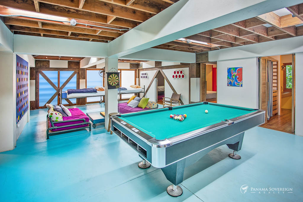 Casa con piscina en la selva tropical de Panamá | Panama Sovereign Realty