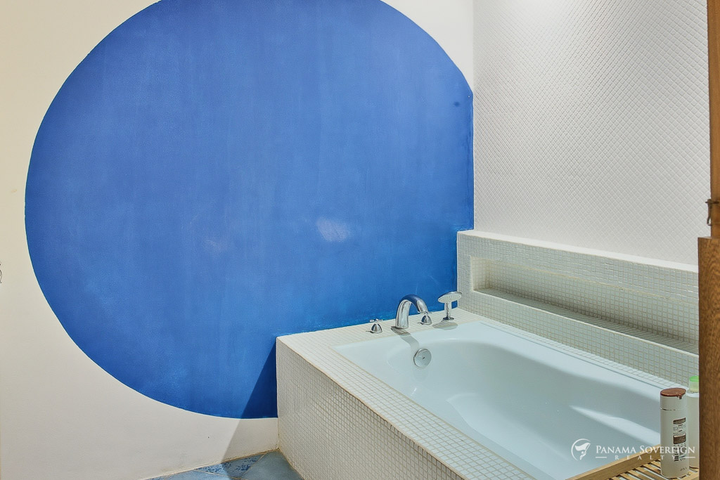 Casa con piscina en la selva tropical de Panamá | Panama Sovereign Realty