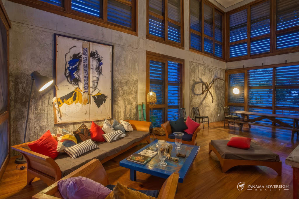 Casa con piscina en la selva tropical de Panamá | Panama Sovereign Realty